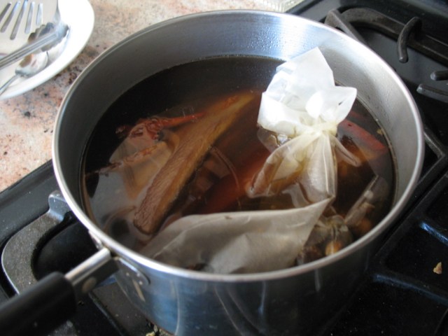 A Chinese pan-fried flatbread and “Chinese hamburger” | Asian Markets ...