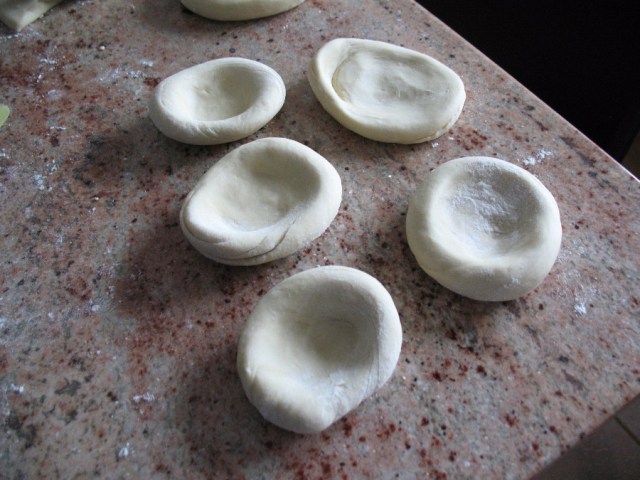 A Chinese pan-fried flatbread and “Chinese hamburger” | Asian Markets ...